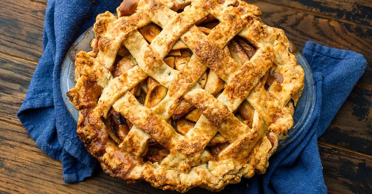 Classic Apple Pie (Old-Fashioned Flaky Crust)